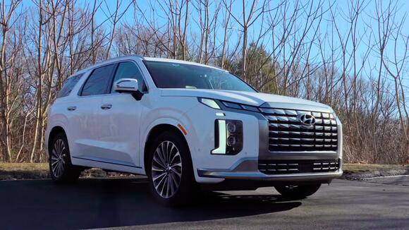 SUV Showdown: 10 3-Row Family Haulers That Rule 2025 - NewsBreak