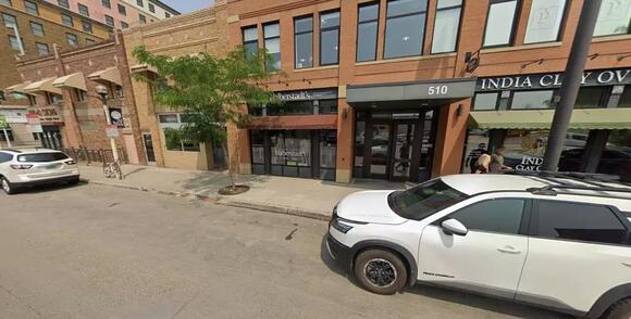 5 Second Rule Bracelet Finds Home In Kirkwood Mall - NewsBreak