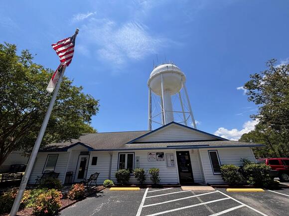 A Brunswick town ends its debt-free era to buy new town hall - NewsBreak
