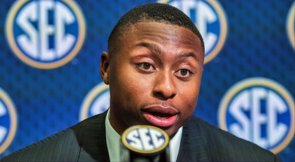 5 Key College Football Transfer Portal Moves for 2026 Season Including ...
