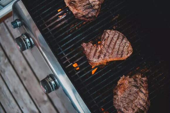 New Restaurant in Former House Divided Building - NewsBreak