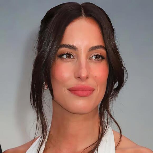 Brad Pitt's Girlfriend Ines De Ramon Is A Vision In A Mini Silk Robe ...