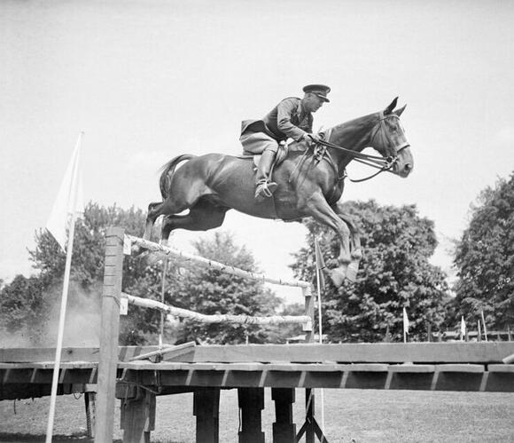 11 Never-Before-Seen Photos of General George Patton - NewsBreak