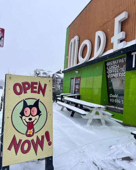 Modern Times Cafe becomes 'free restaurant' in response to ICE surge ...