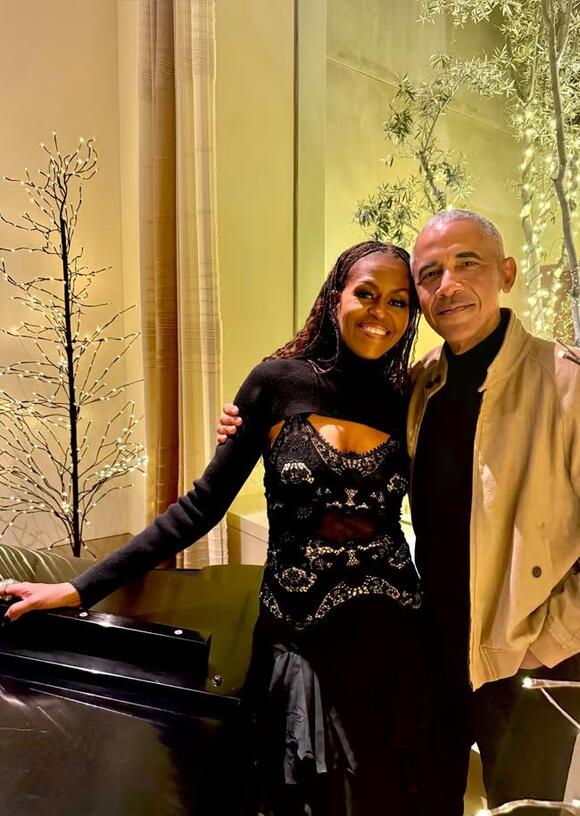 Fans Say Michelle Obama Has Been Looking Like An 'Absolute Goddess ...