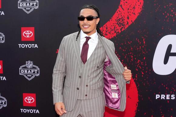 ‘What a Wild Ride’ — NFL World Reacts to ‘Bizarre’ Clip of Makai Lemon ...