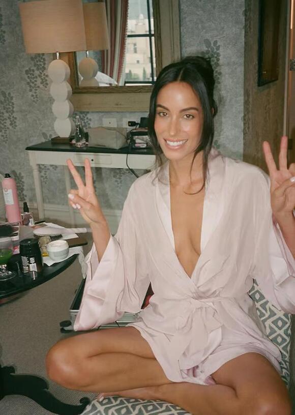 Brad Pitt's Girlfriend Ines De Ramon Is A Vision In A Mini Silk Robe ...