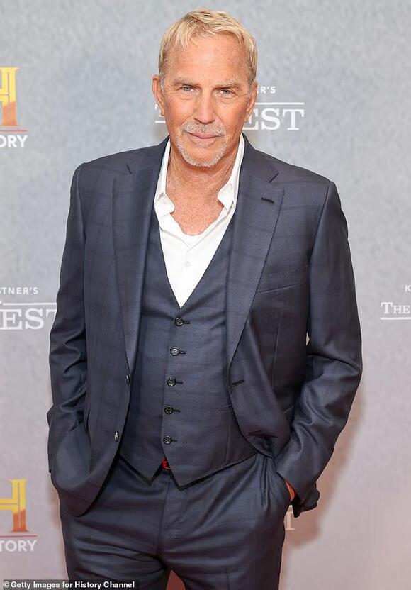 Kevin Costner's new girlfriend Kelly is 24 YEARS younger - NewsBreak