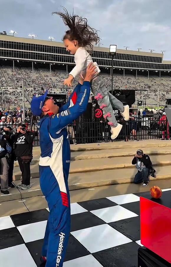 Kyle Busch's widow posts Father's Day tribute - NewsBreak