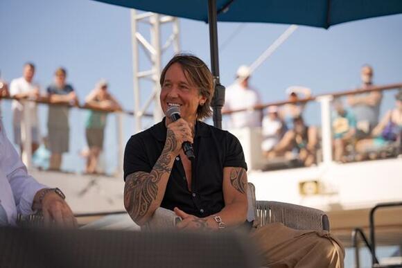Inside Keith Urban's post-divorce job to 'pay the bills' after Nicole ...