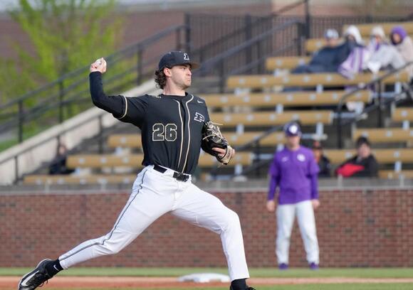 4/24/24 Evansville, Cole Van Assen pitches
