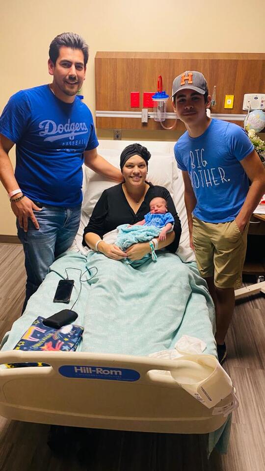 Tucson mom battles cancer while pregnant, turns her sickness into ...