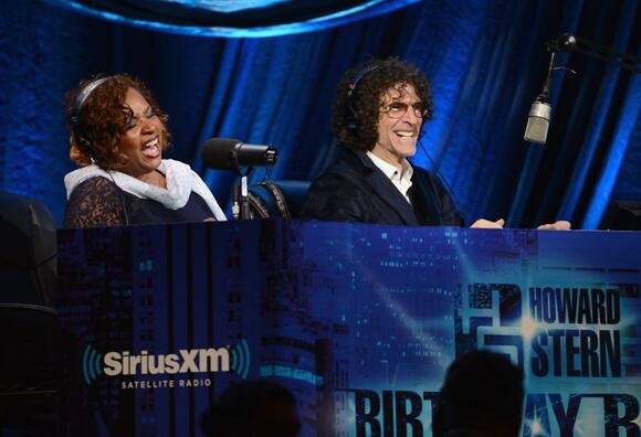 With Decades of Enduring Howard Stern, Resilient Robin Quivers, 73, Is ...