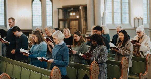 Vegas churchgoers report 'miracle' during mass as face emerges on ...