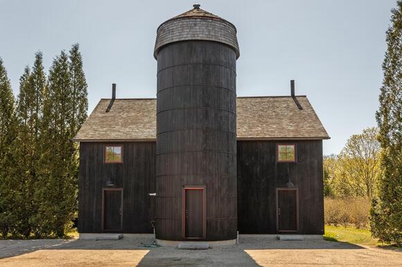 10 of the most wishlisted US Airbnbs for 2026, from a live-in sculpture ...