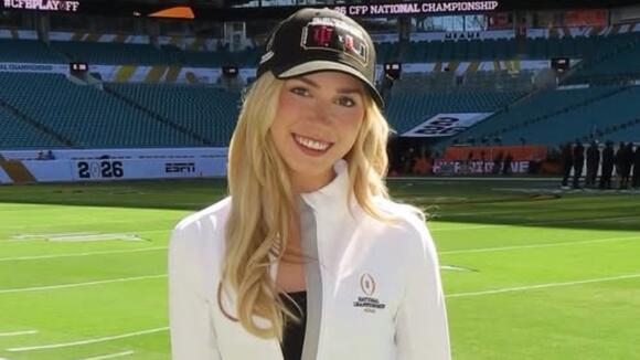 ESPN Personality Katie Feeney Shows Off Sporty Sideline Style at CFP ...