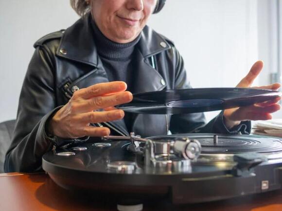 One-hit wonders only real Boomers remember - NewsBreak