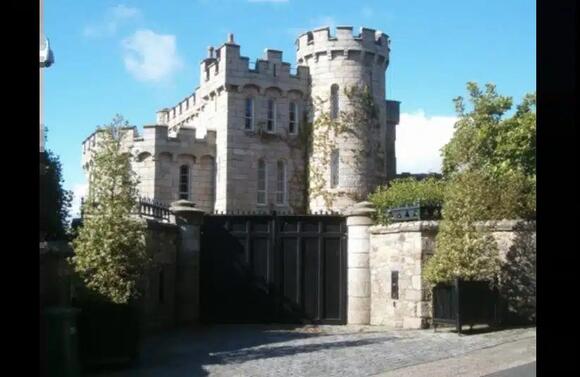 Keys to the Castle: Musician Enya's Life of Seclusion, Cats, and ...