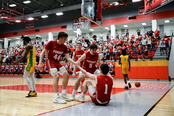 Ponder boys basketball team ranked among nation's top 25 small town squads