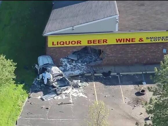 Driver killed after crashing truck into Canton building - NewsBreak
