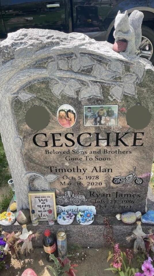 Family fights cemetery's demand to remove headstone with middle finger ...