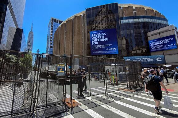 Trump Got Booed Inside MSG, But The Video Of What Happened Outside The ...