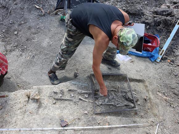 Archaeologists discover remains of decapitated ‘vampire children ...