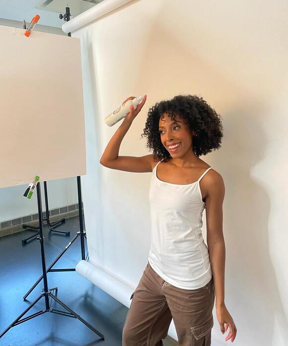 I’m a hand model in NYC — I’m earning $30K a year just holding things ...