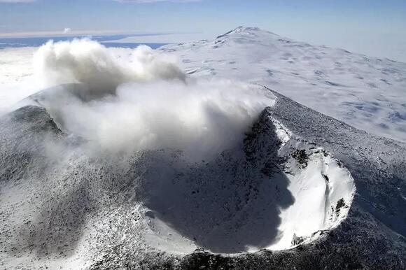 Volcano in Antarctica spews out $6,000-worth of gold each day