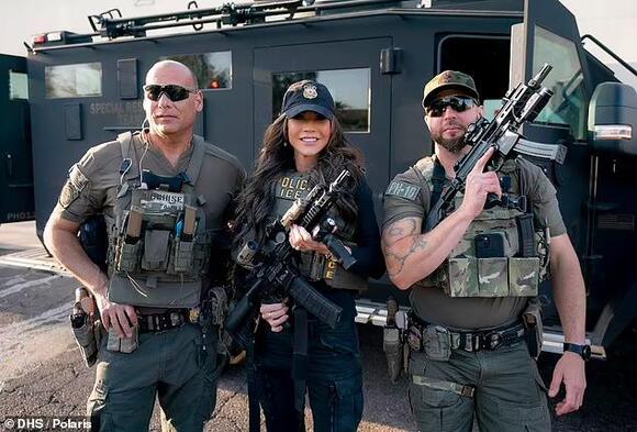 ICE Barbie Kristi Noem robbed while at dinner in DC, including $3,000 ...