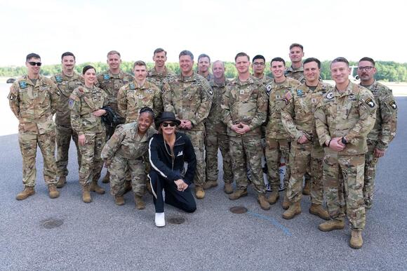 Kid Rock and Pete Hegseth ride on Army choppers around DC - NewsBreak