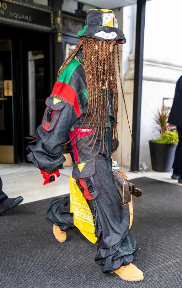 We Need Brandy’s Roots Picnic 2026 Stage Outfit - NewsBreak