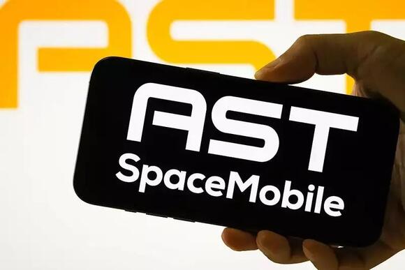 ASTS Stock Loses Orbit As Investors Get Cold Feet Over CEO Pay Tied To ...