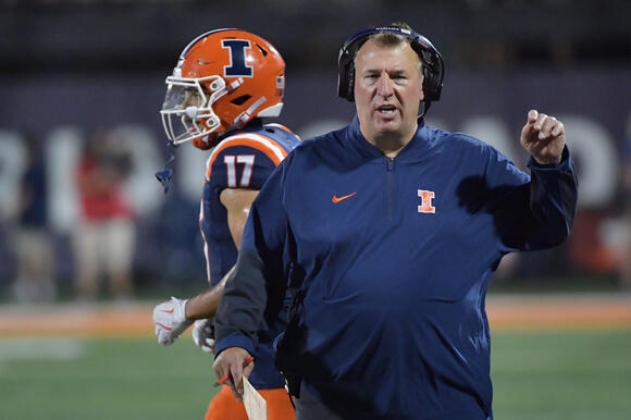 2025 Music City Bowl Prediction: Tennessee vs Illinois - NewsBreak