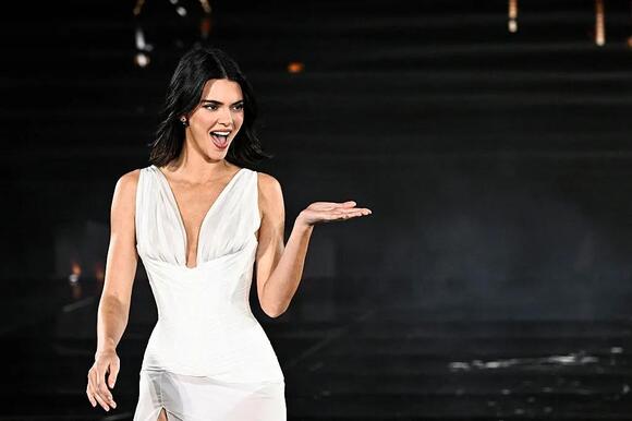 Kendall Jenner Trolls Her Long List Of Losing Athlete Exes In New Super ...