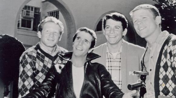 25 TV Shows That Changed Lead Actors - NewsBreak