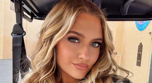 Pat Sajak’s Daughter Is Going Viral In Jaw-Dropping New Snaps Alongside ...