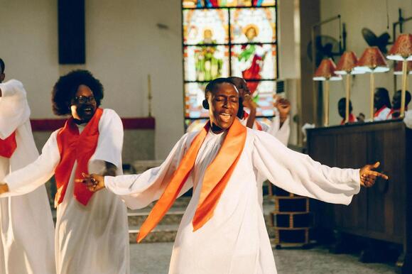 How gospel music shaped today’s R&B sound - NewsBreak