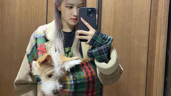 Blackpink’s Rosé Reveals Why Her Dog Is So ‘Chic’ - NewsBreak
