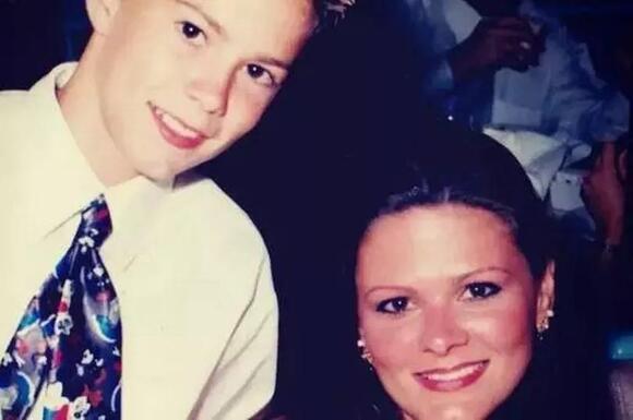 Mom 'found son's body on display at Las Vegas museum after his death ...