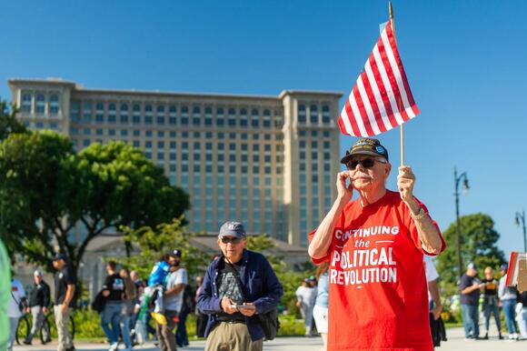 Thousands of union members, loved ones march in Detroit Labor Day ...