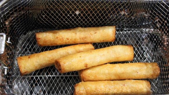 We Like To Try Different Spring Roll Recipes - Spring Rolls (my Mother ...