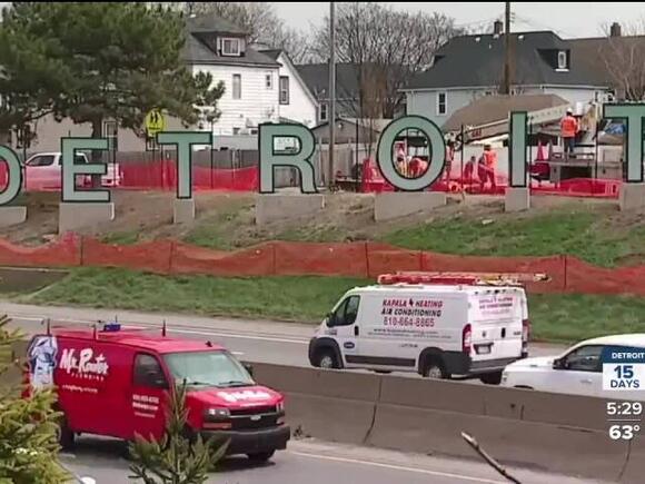 Rapper disses new Detroit Gateway sign after people express disappointment