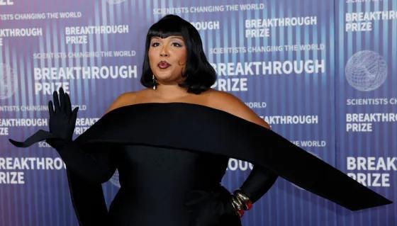 BMI Down, Confidence Up: Lizzo Celebrates Reaching Her Weight Loss ...