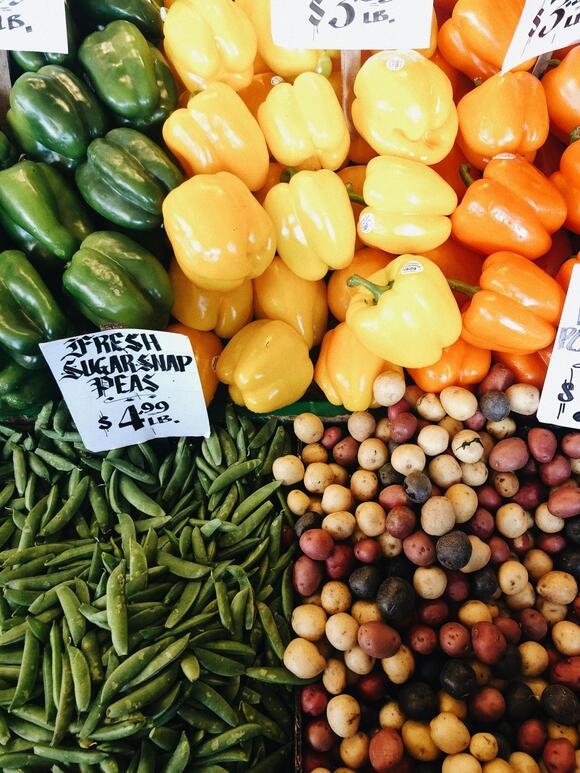 The One Thing You Should Never Buy at a Farmers Market According to the ...