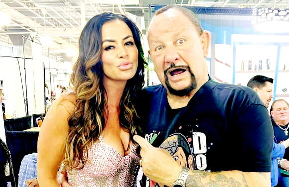 WWE Legend Goes Viral After Performing Stink Face On Indie Show - NewsBreak