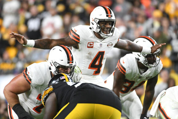 Deshaun Watson Issues Bold Message With New Massive Tattoo