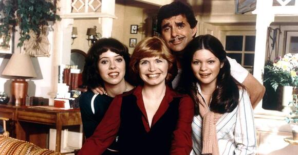 Mackenzie Phillips Recalls The Wild Off-Camera Days She Shared With ...
