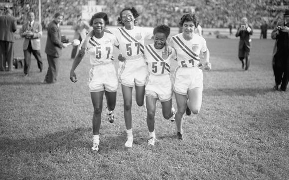 7 Track Stars Who Shattered Records and Made History - NewsBreak