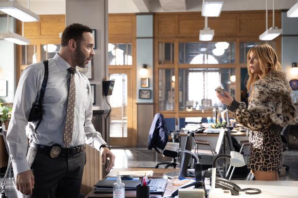 ‘High Potential’ Star Kaitlin Olson Breaks Down the Shocking Finale ...